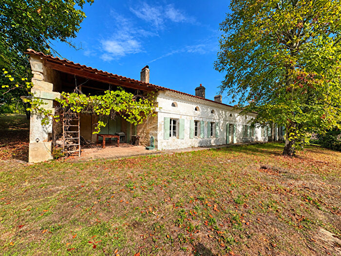 Maison 8 pièces à vendre - Saint-Seurin-de-Bourg
