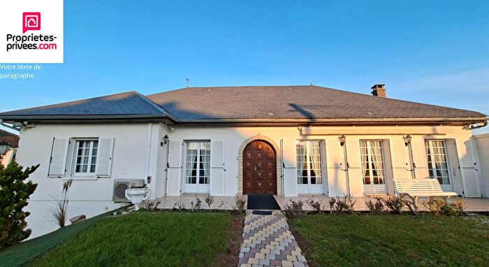 Maison à vendre - Saint-Julien-les-Villas - 7 pièces - 5 chambres