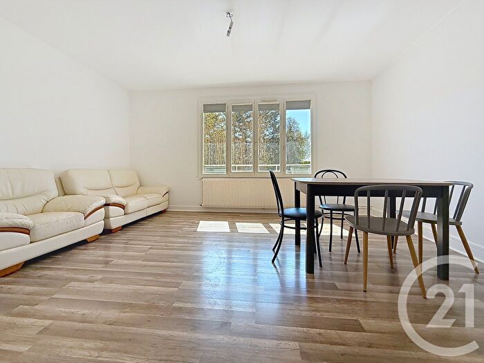Nanterre, Centre-ville : Appartement 3 pièces à vendre