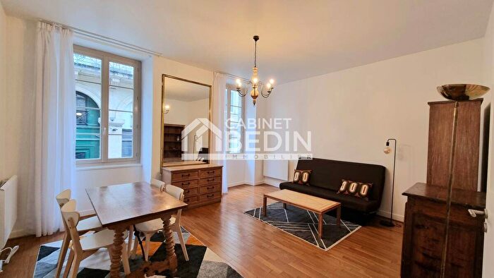 Appartement à louer - Bordeaux - 3 pièces - 2 chambres