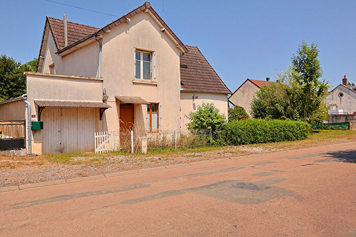 Maison à vendre - Anlezy - 4 pièces - 3 chambres