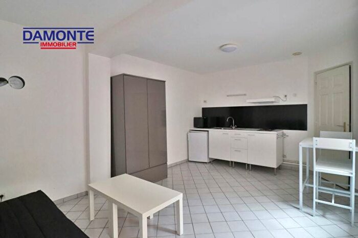 Appartement à louer - Cathédrale, Troyes - 1 pièce