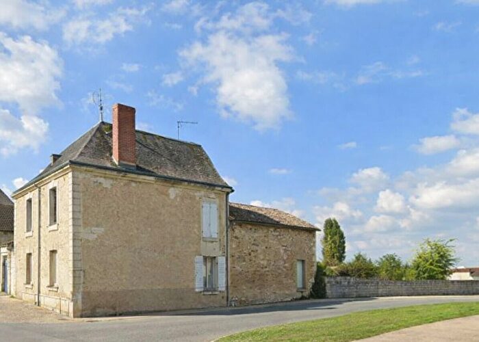 Maison à vendre - Vouneuil-sur-Vienne - 7 pièces - 4 chambres