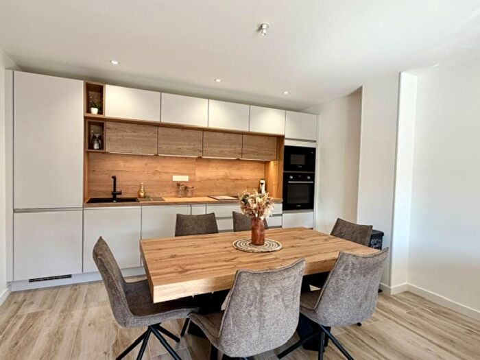 Lay-Saint-Christophe : Appartement 3 pièces à vendre