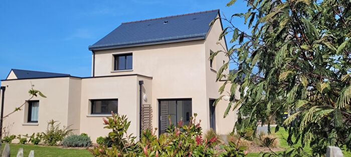 Maison à vendre - Ploubazlanec - 5 pièces - 4 chambres