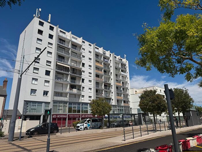 Saint-Jean-de-la-Ruelle, Gambetta, Madeleine, Dix Arpents, Clos Neuf : Appartement 2 pièces à vendre