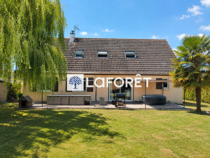 Jouy-le-Châtel - Maison 7 pièces à vendre