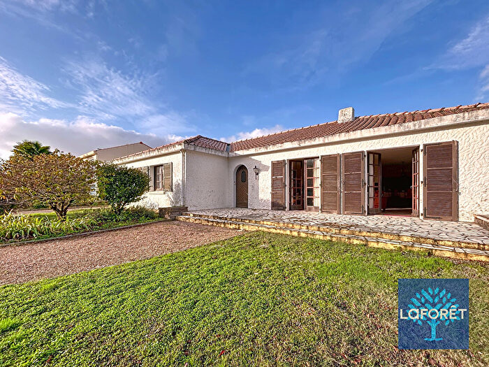 Maison à vendre - Saint-Florent-des-Bois - 6 pièces - 4 chambres