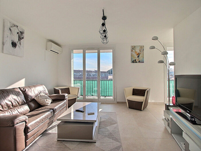 Appartement à louer - Avignon, Rotondes - 3 pièces - 2 chambres