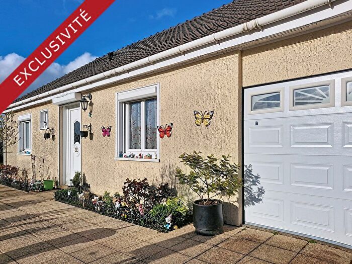 Maison à vendre - Étrépagny - 5 pièces - 3 chambres