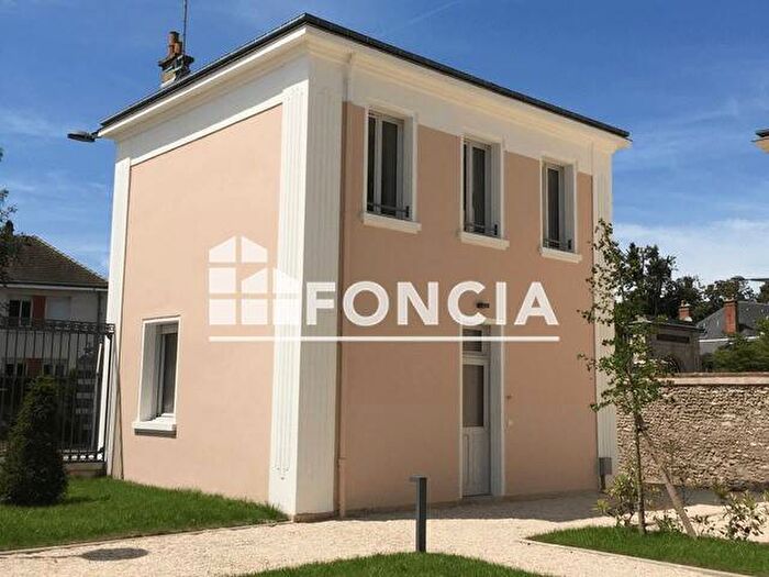 Sud Ville, Chartres : Appartement 3 pièces à louer