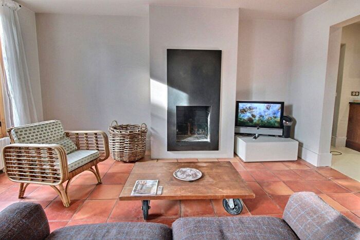 Appartement à louer - Archives, Paris ème arrondissement - 2 pièces - 1 chambre