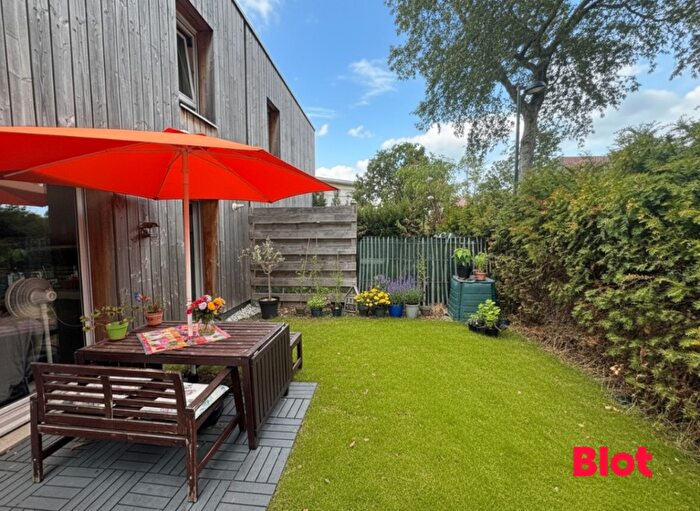 Maison 4 pièces à Saint-Jacques-de-la-Lande, à vendre