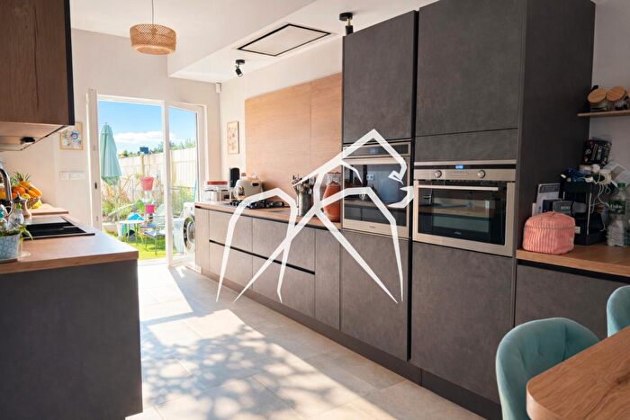 Maison à vendre - Déville-lès-Rouen - 8 pièces - 6 chambres