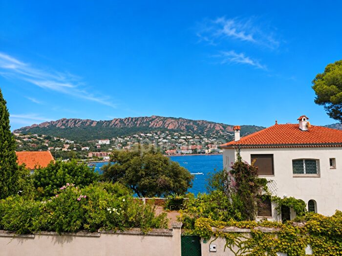 Appartement 4 pièces à Saint-Raphaël, Agay, à vendre