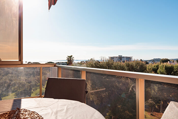 Appartement 2 pièces à Antibes, Rastines, Super Antibes, Laval, La Fontonne, à vendre