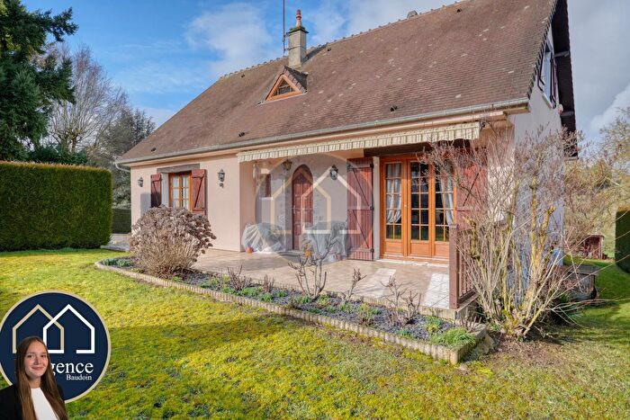 Maison à vendre - Vernouillet - 6 pièces - 5 chambres