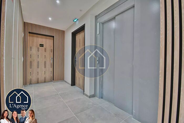 Appartement à vendre - Rambouillet, Centre-ville - 2 pièces - 1 chambre