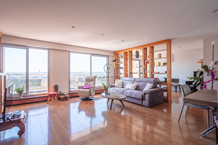 Appartement 4 pièces à Courbevoie, Bécon, à vendre