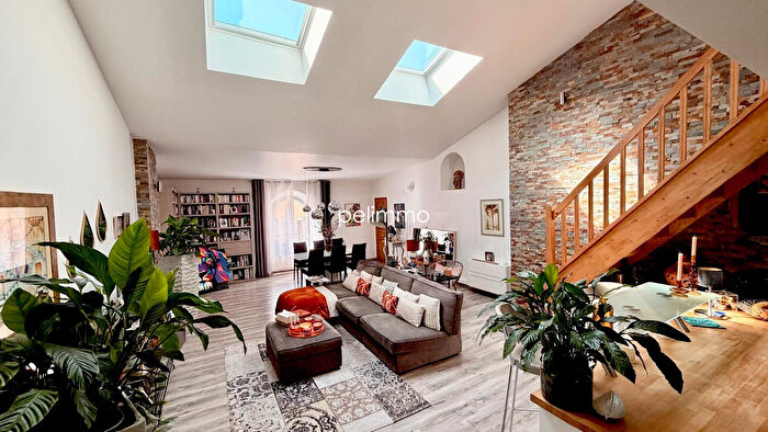 Appartement à vendre - Salon-de-Provence, Centre-ville - 5 pièces - 3 chambres