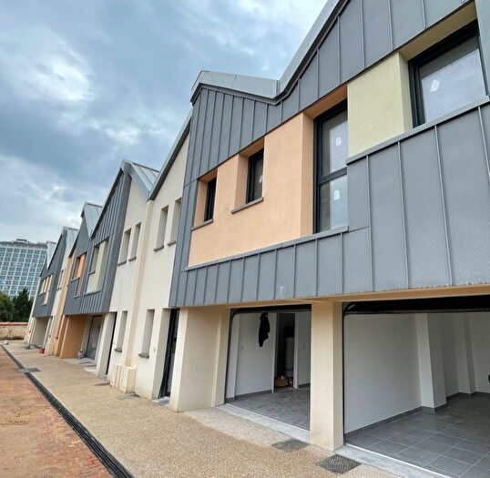 Maison à louer - Melun, Rive de Seine, Sud - 6 pièces - 4 chambres