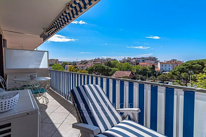 Appartement à vendre - Antibes, Juan-les-Pins, Le Cap - 3 pièces - 2 chambres