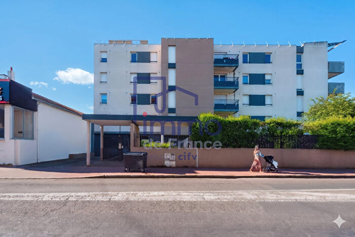 Appartement 3 pièces à Décines-Charpieu, Bonneveau, à vendre