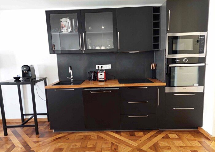 Appartement 1 pièce à louer - Notre Dame, Versailles