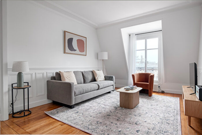 Appartement 5 pièces à louer à Paris 16ème, Muette-Nord, Trocadéro