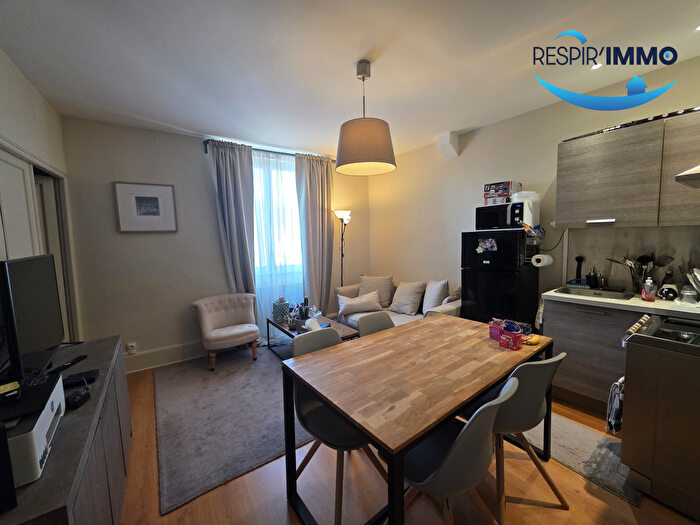 Appartement à vendre - Contrexéville - 2 pièces - 1 chambre