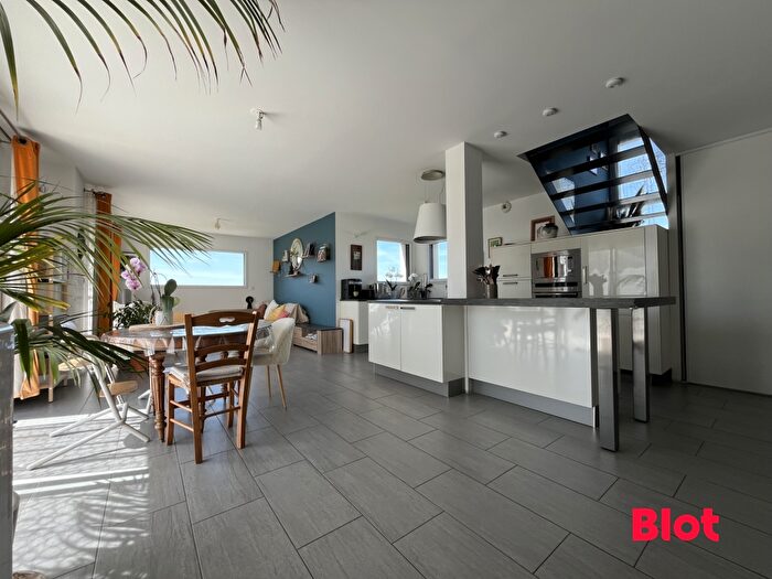 Maison à vendre - Bréal-sous-Montfort - 5 pièces - 4 chambres