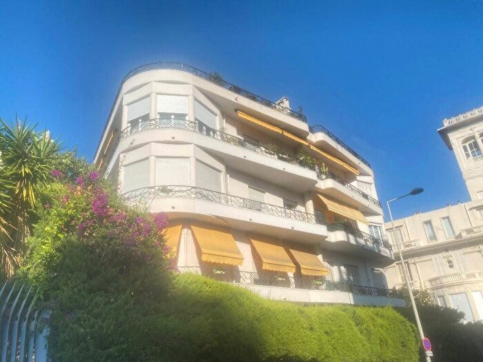 Appartement à louer - Cimiez, Nice - 2 pièces - 1 chambre