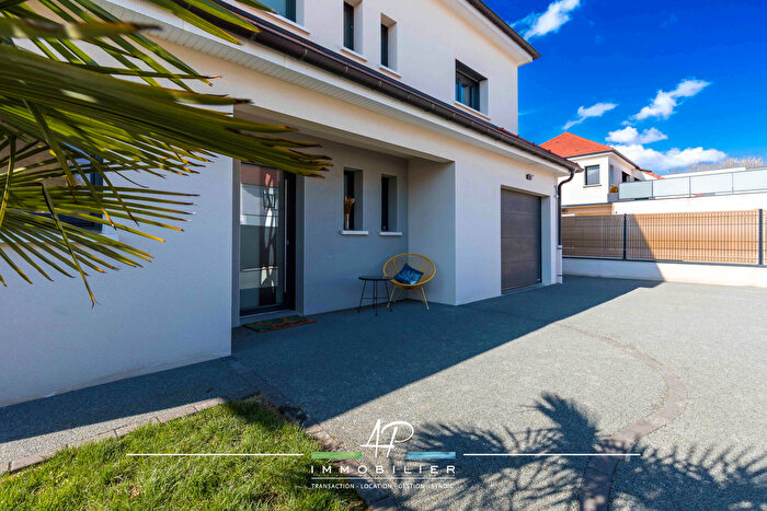 Maison 6 pièces à Saint-Julien, à vendre