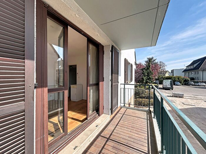 Appartement à louer - Strasbourg, Robertsau - 3 pièces - 2 chambres