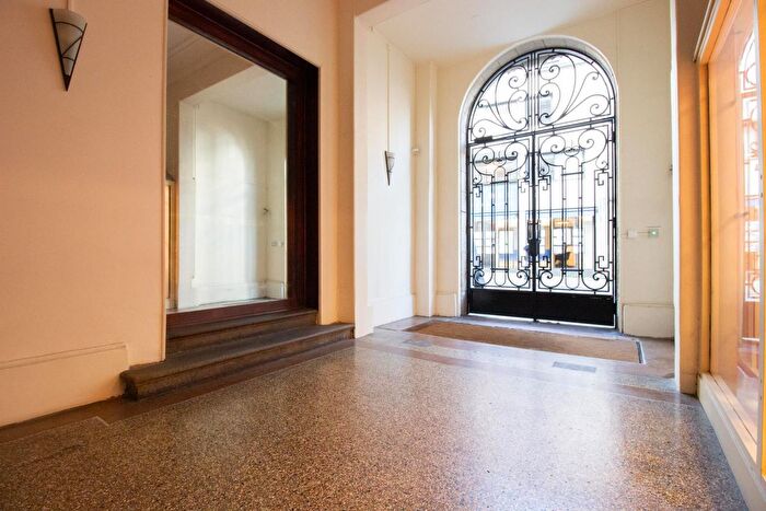 Appartement à vendre - Vannes, Centre-ville, Le Port - 5 pièces - 3 chambres