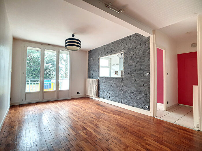 Appartement à louer - Auxerre, Les Rosoirs - 3 pièces - 2 chambres