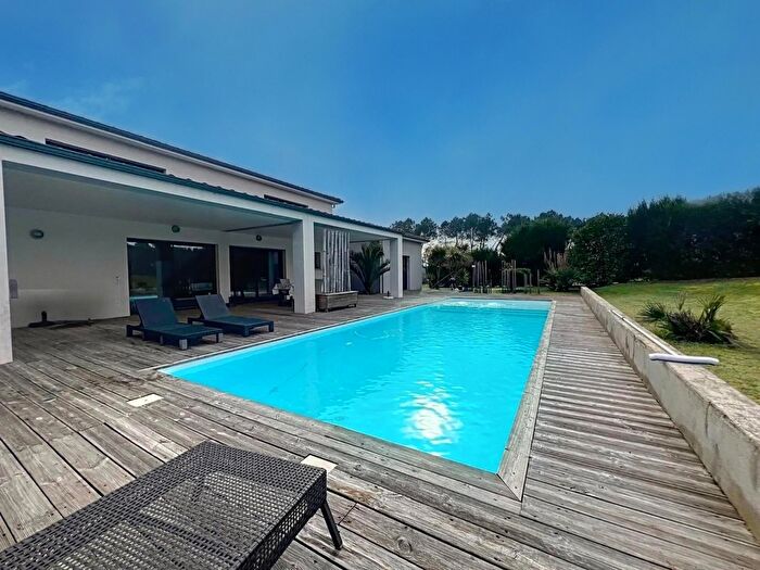 Maison à vendre - Casteljaloux - 5 pièces - 3 chambres