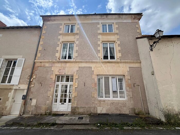 Maison à vendre - Saint-Savin - 10 pièces - 6 chambres