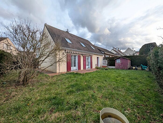Maison à vendre - Les Clayes-sous-Bois - 6 pièces - 4 chambres