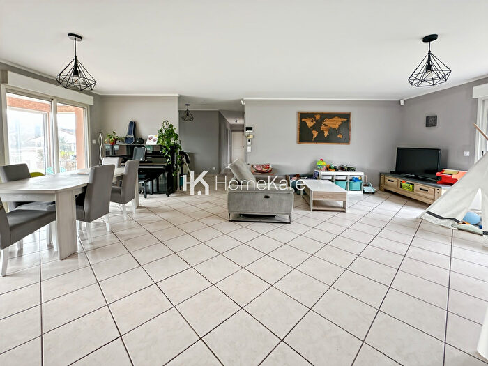 Maison à vendre - Martres-Tolosane - 5 pièces - 4 chambres