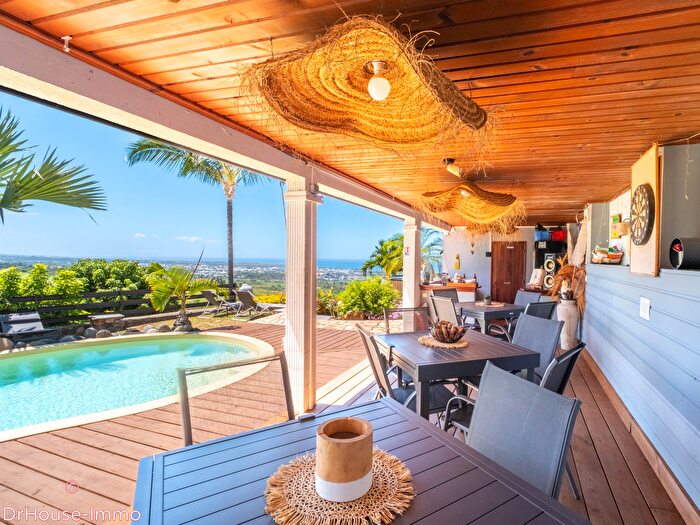 Maison à vendre - Létang-Salé - 11 pièces - 8 chambres