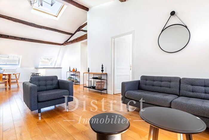 Appartement à louer - Triangle dOr, Paris ème arrondissement - 4 pièces - 3 chambres