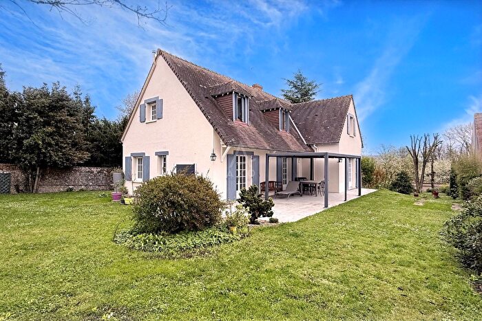 Maison à vendre - Yèvre-la-Ville - 6 pièces - 5 chambres
