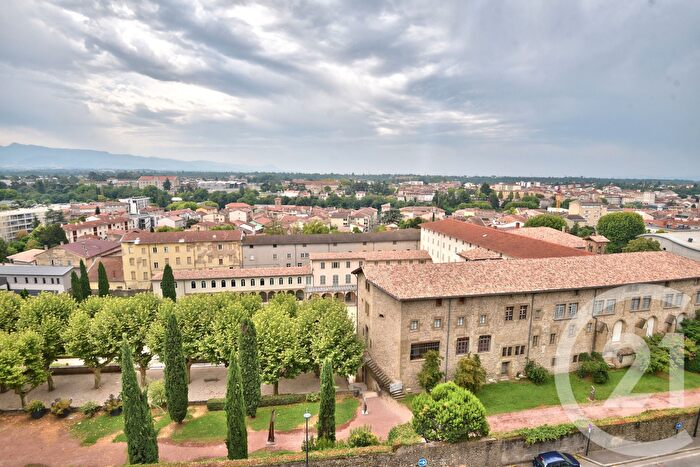 Romans-sur-Isère, Centre-ville - Appartement 4 pièces à vendre