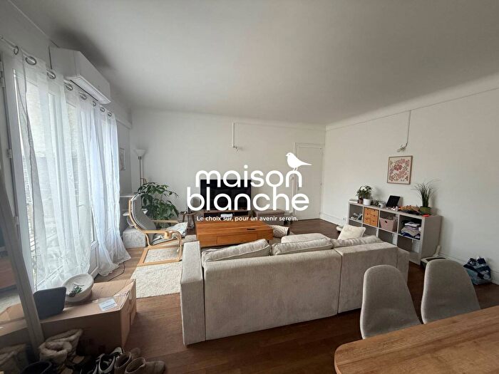 Appartement à louer - Descartes - 5 pièces - 3 chambres