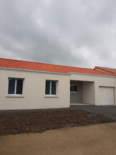 Maison à louer - La Pommeraye - 4 pièces - 3 chambres