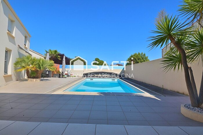 Maison à vendre - Brem-sur-Mer - 8 pièces - 4 chambres