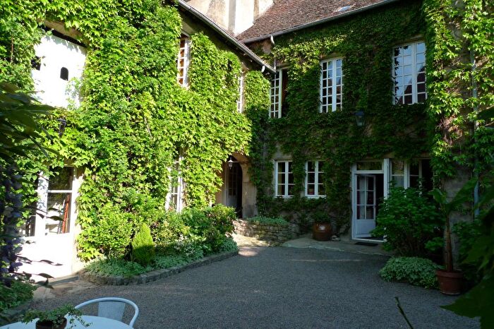 Maison à vendre - Autun, Centre-ville - 7 pièces - 4 chambres