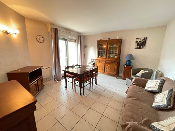 Appartement à louer - Brive-la-Gaillarde, Centre-ville, Pont Cardinal, Champanatier - 2 pièces - 1 chambre