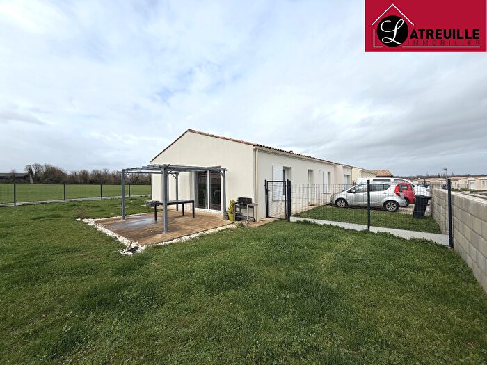 Maison à louer - Tesson - 4 pièces - 3 chambres